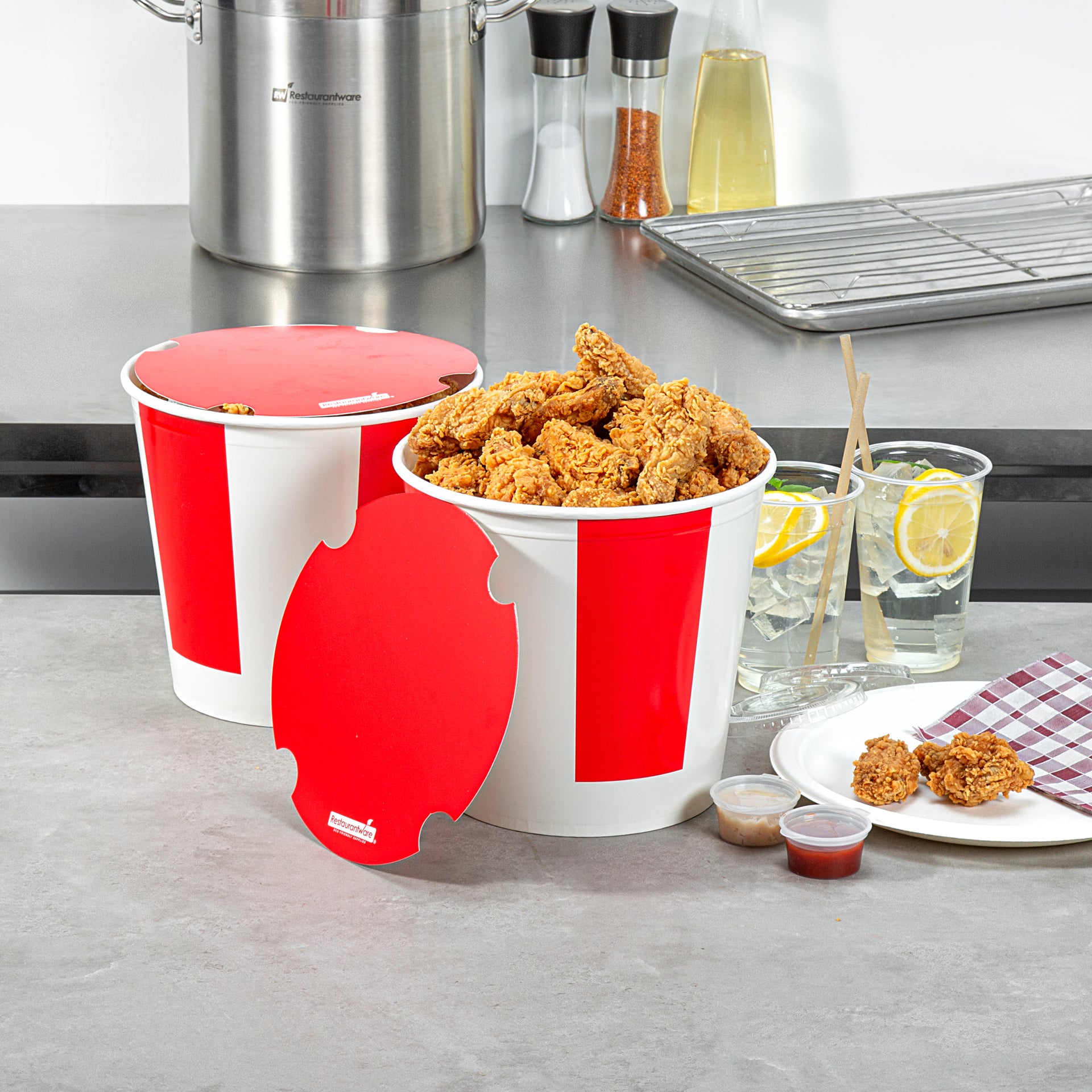 Bio Tek 170 oz Red and White Paper Chicken Bucket - with Lid - 100 ...